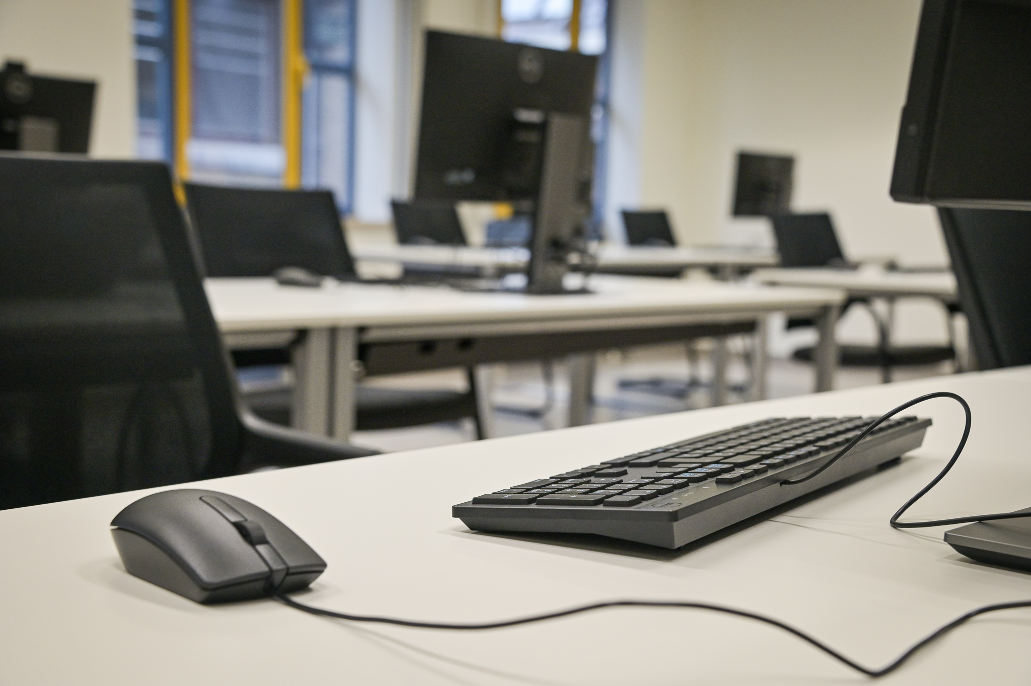 Kan je niet goed overweg met je laptop of computer? | Tij-dingen